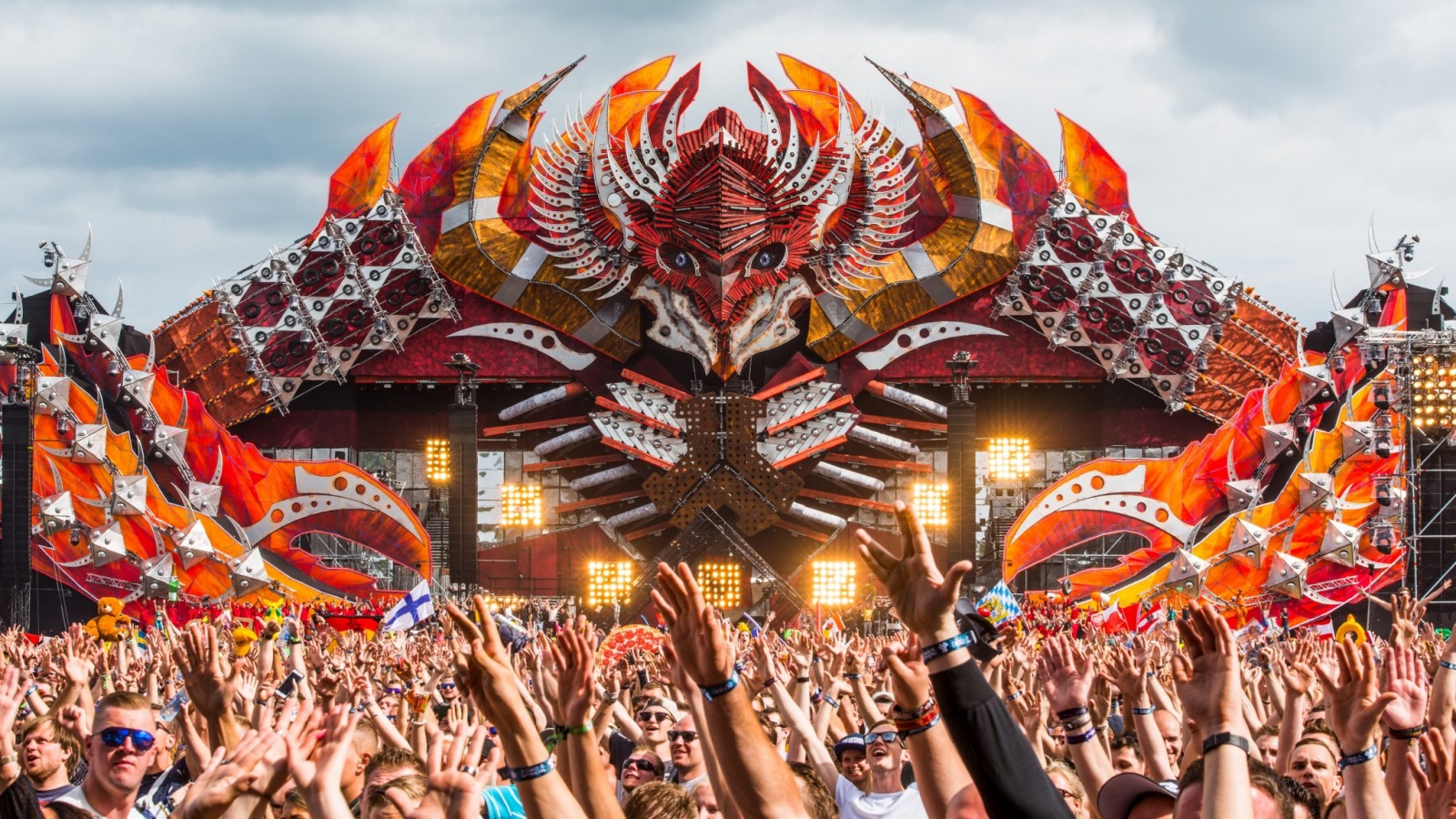 How to survive Defqon.1? | Nieuws | Hardstyle Report